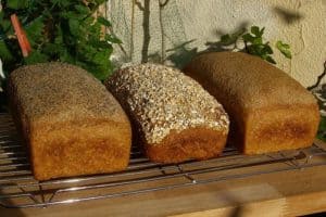 How To Freeze and Defrost Bread (Hint: It's Simple) - Can You Freeze This?